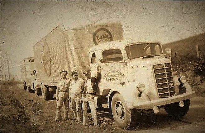 1930s Cates Pickle Truck and drivers - FaisonDepot.com